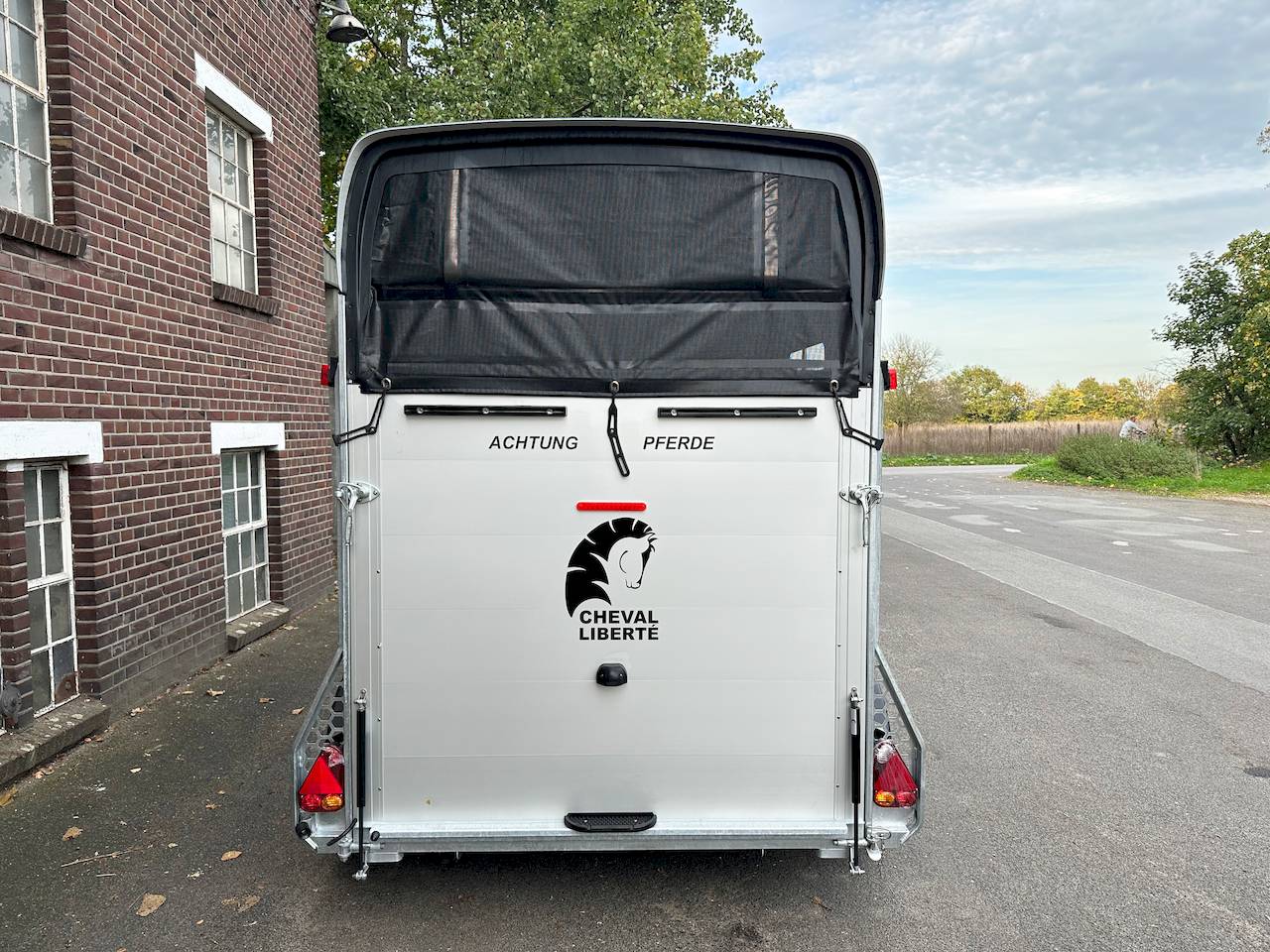 Cheval Liberte Gold 3 Alu Premium | Schiebefenster | Einstiegstür | Pullman 2 | Sattelkammer ...